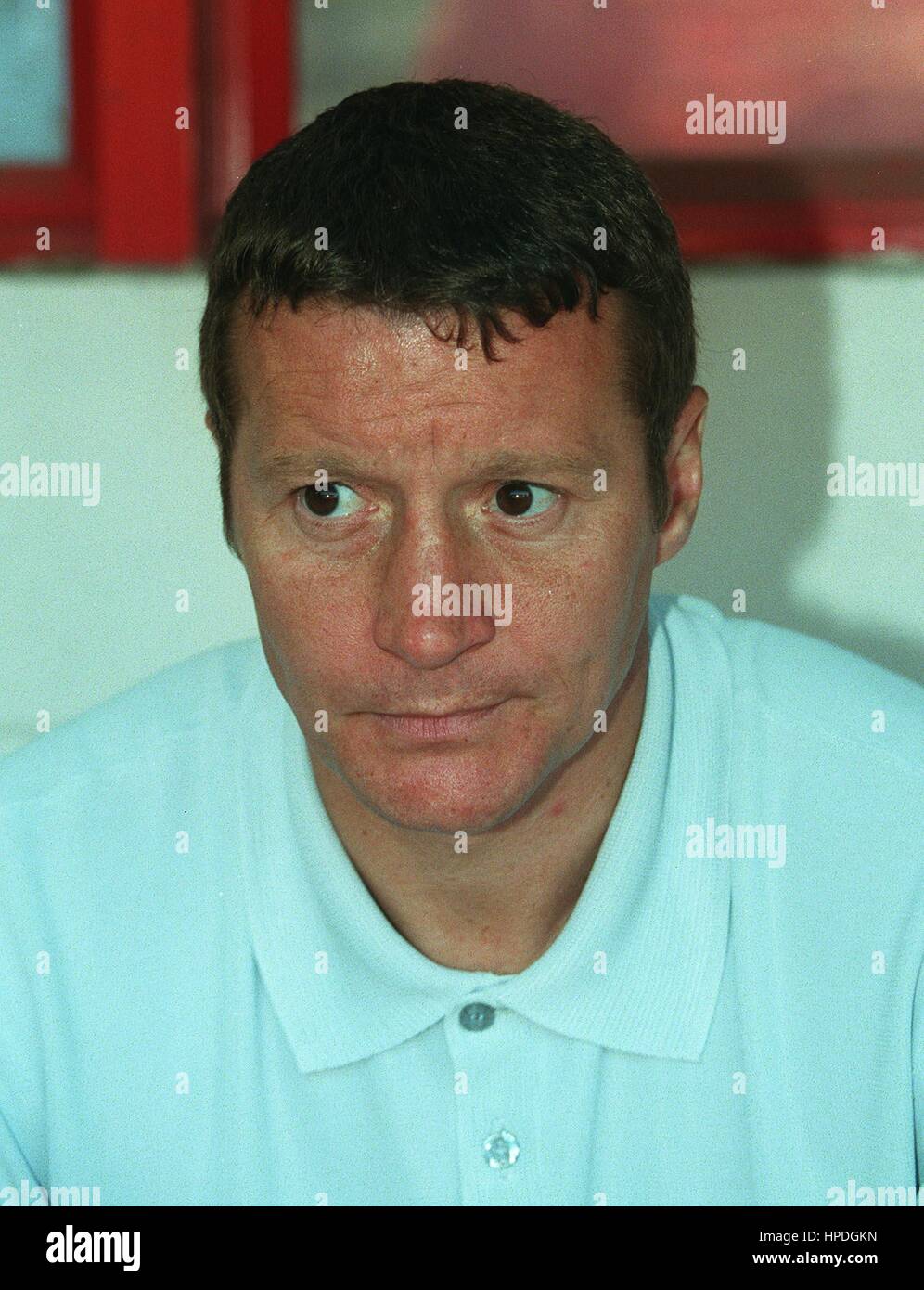 Barnsley manager danny wilson hi-res stock photography and images - Alamy