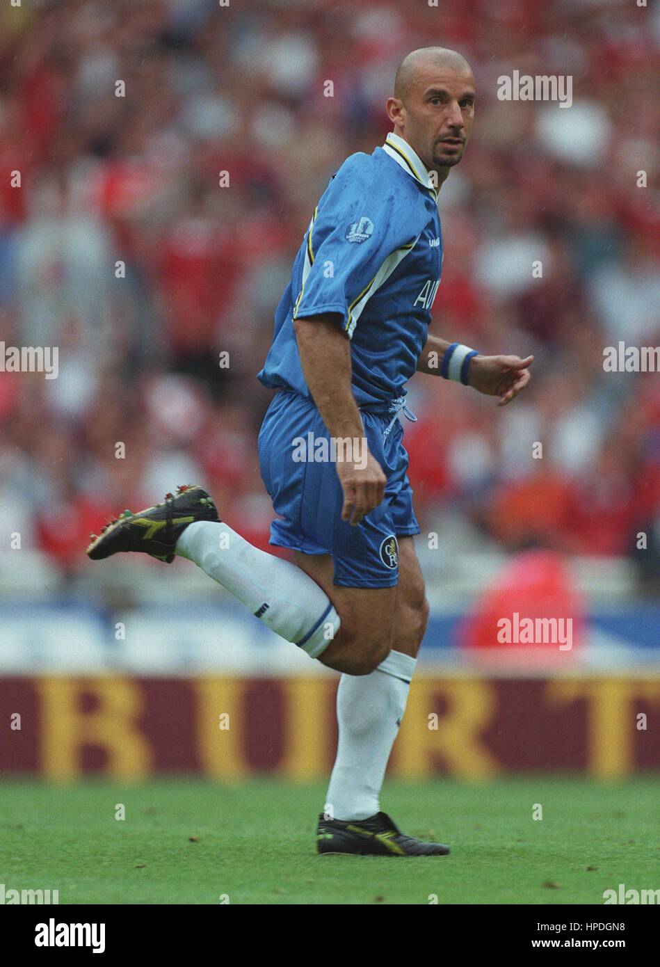 Gianluca vialli 1997 hi-res stock photography and images - Alamy