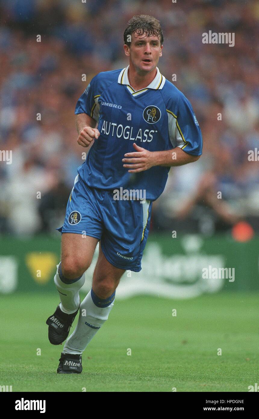 MARK HUGHES CHELSEA FC 04 August 1997 Stock Photo - Alamy