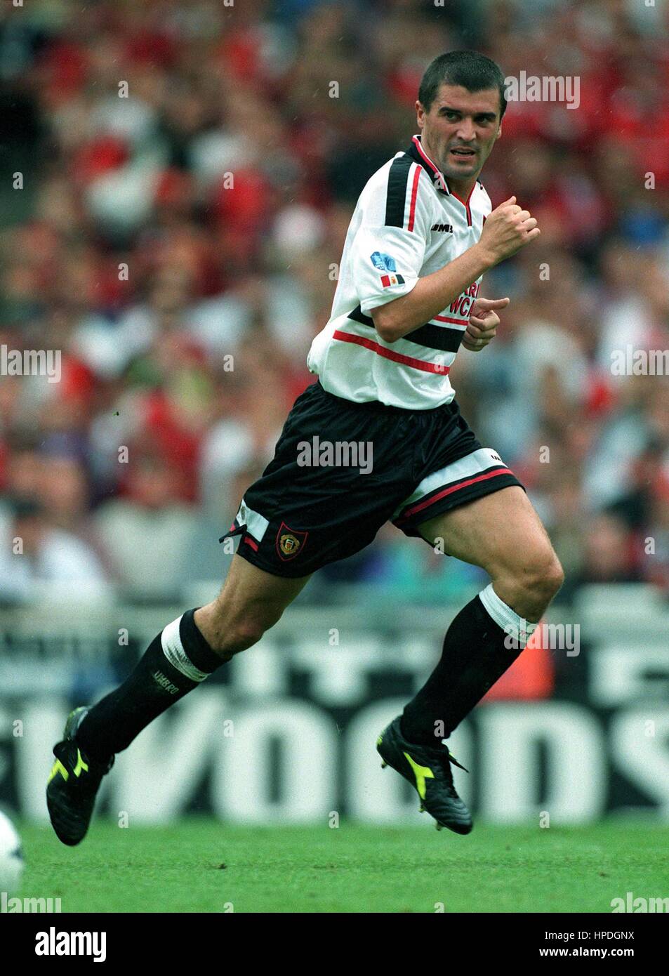 ROY KEANE MANCHESTER UNITED FC 04 August 1997 Stock Photo - Alamy