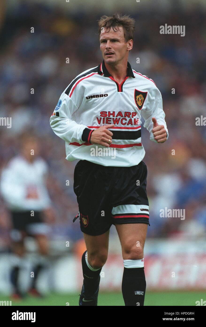 Teddy sheringham manchester united fc hi-res stock photography and ...