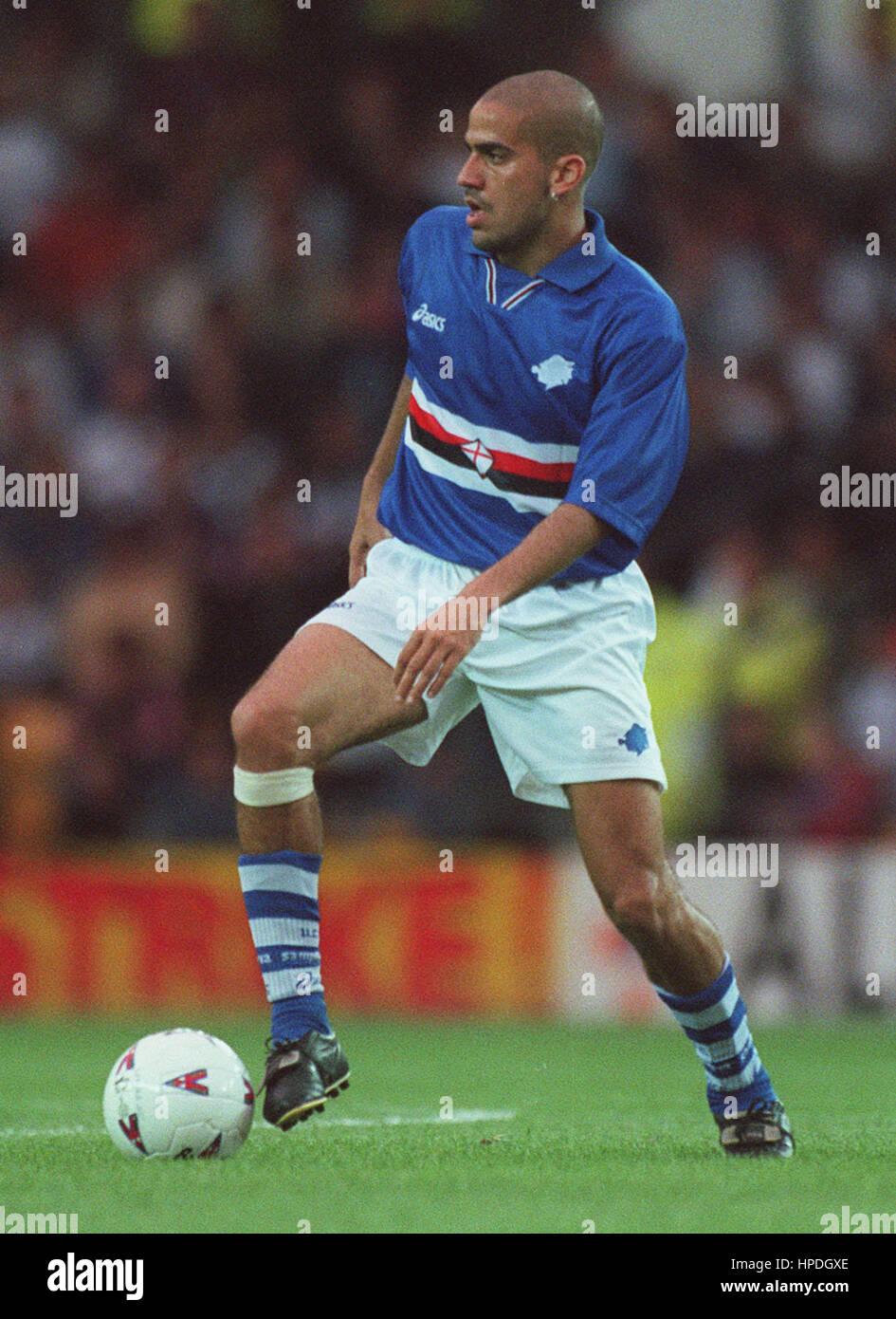 JUAN SEBASTISN VERON SAMPDORIA FC 05 August 1997 Stock Photo - Alamy
