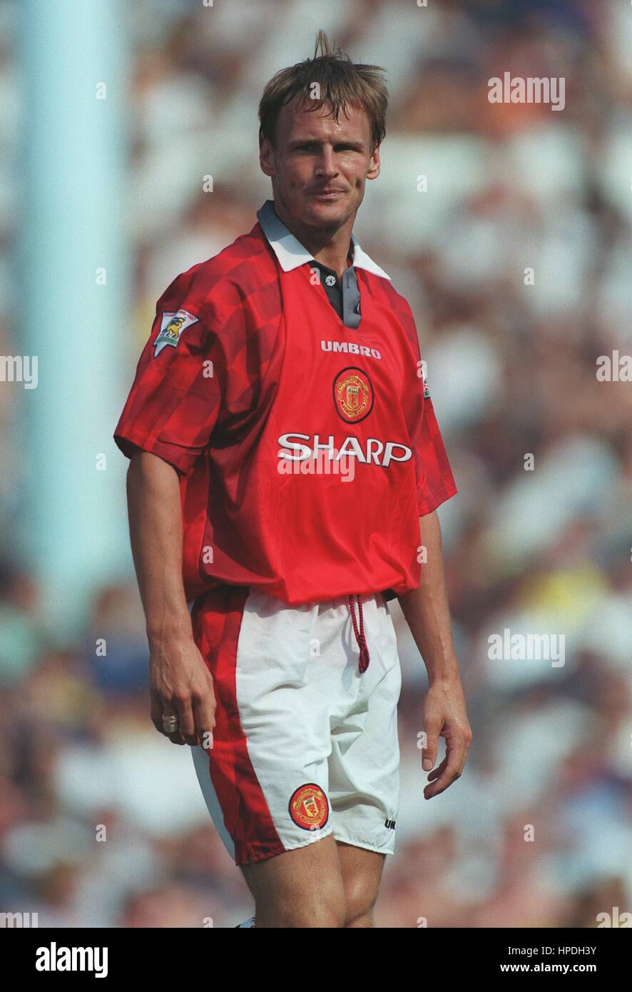 Teddy sheringham 1997 hi-res stock photography and images - Alamy