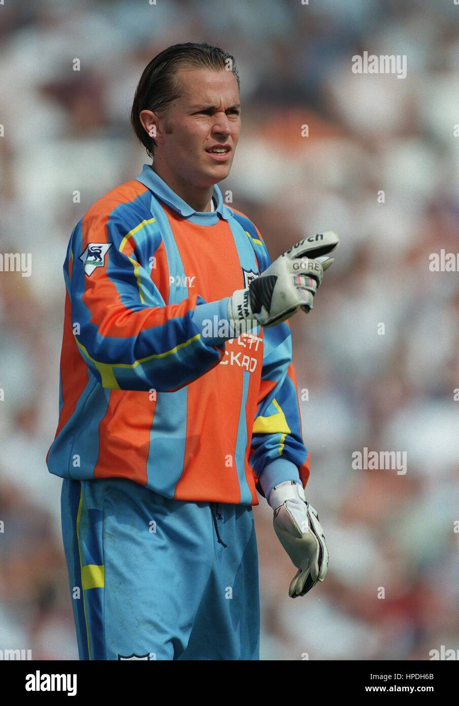 Ian walker tottenham hotspur hi-res stock photography and images - Alamy