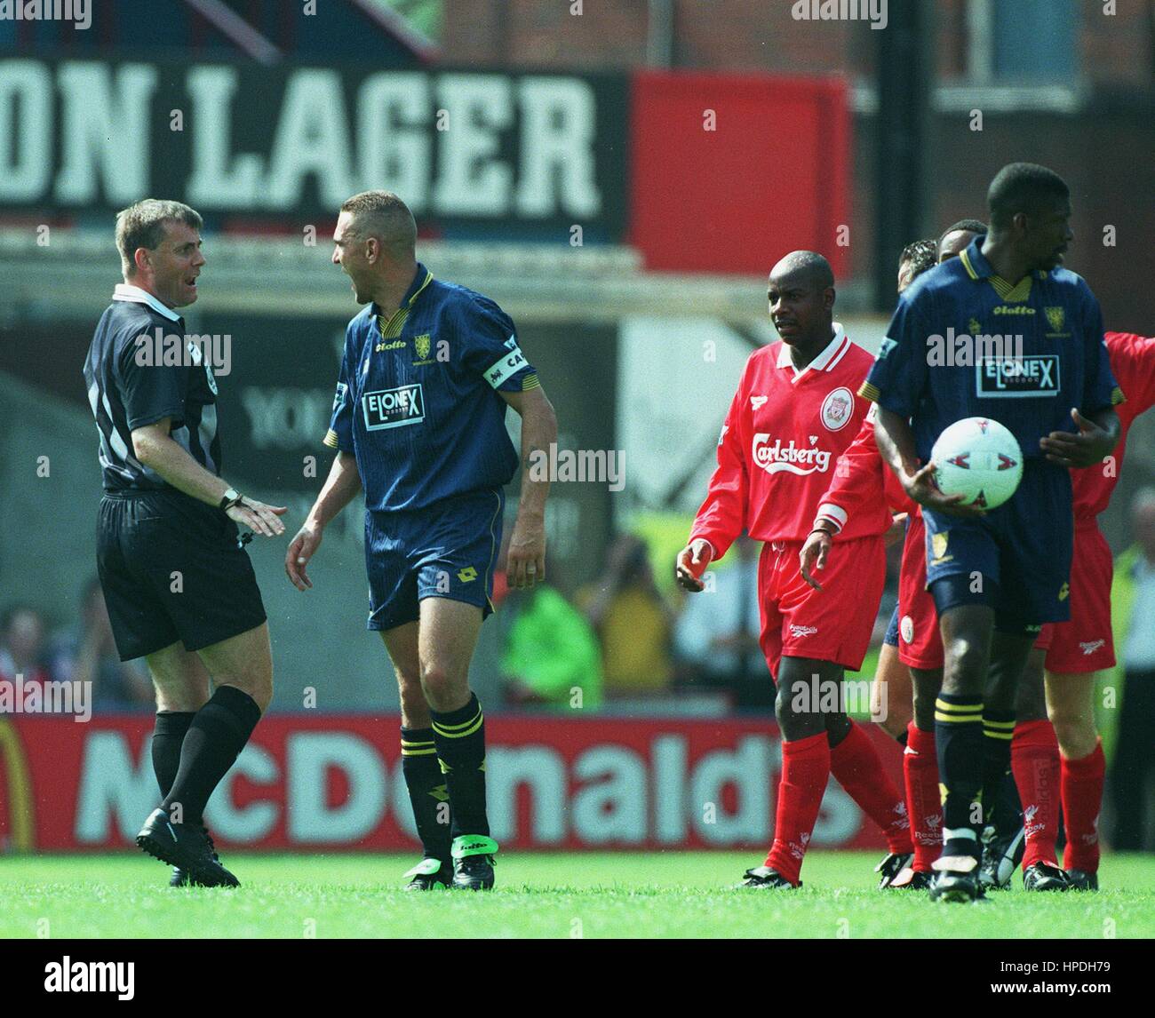 Liverpool and vinnie jones hi-res stock photography and images - Alamy