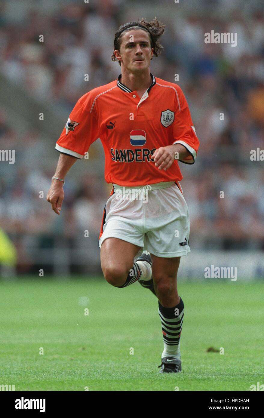 BENITO CARBONE SHEFFIELD WEDNESDAY FC 12 August 1997 Stock Photo - Alamy