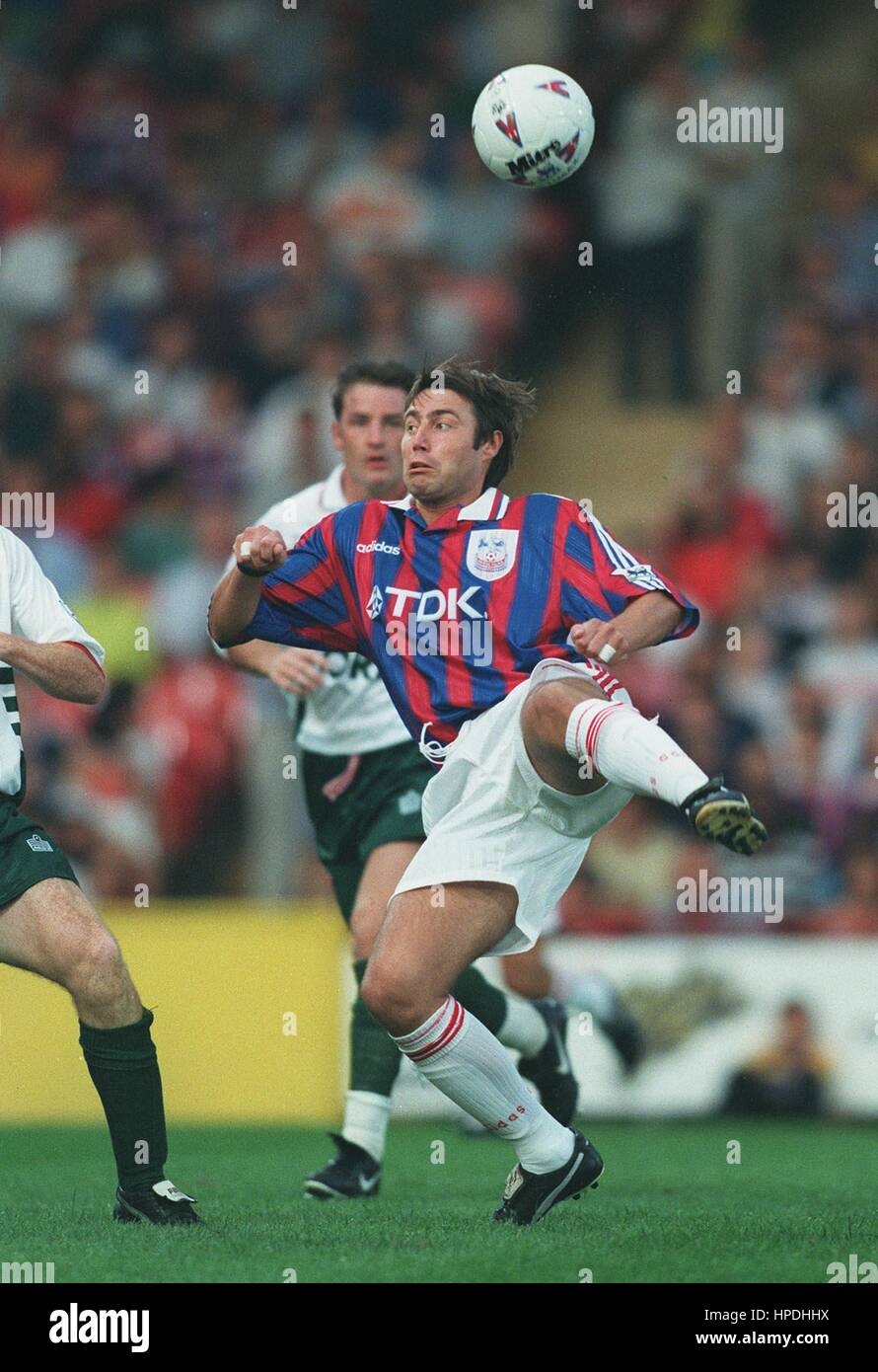 PAUL WARHURST CRYSTAL PALACE FC 13 August 1997 Stock Photo - Alamy