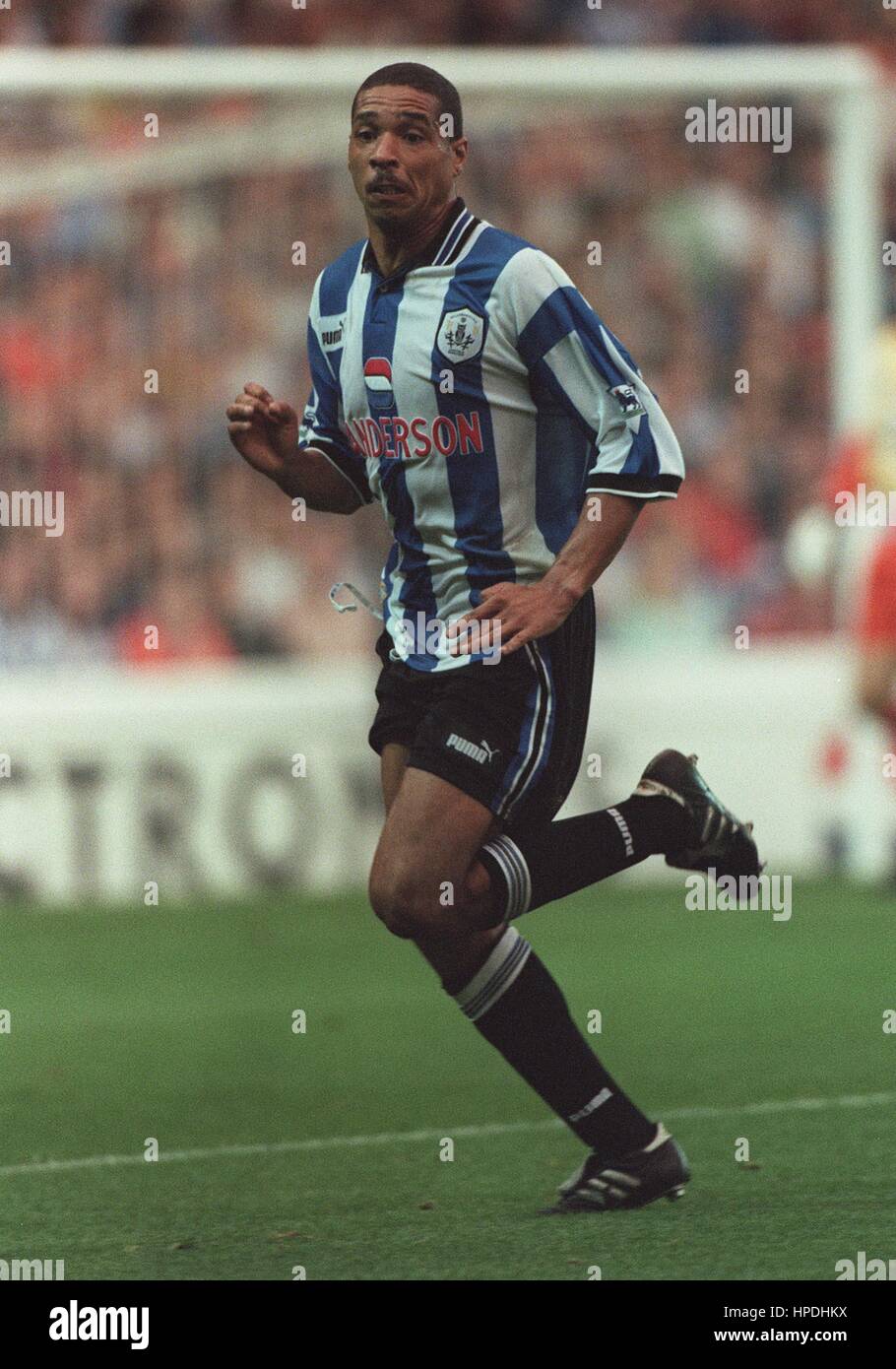 DES WALKER SHEFFIELD WEDNESDAY FC 14 August 1997 Stock Photo - Alamy