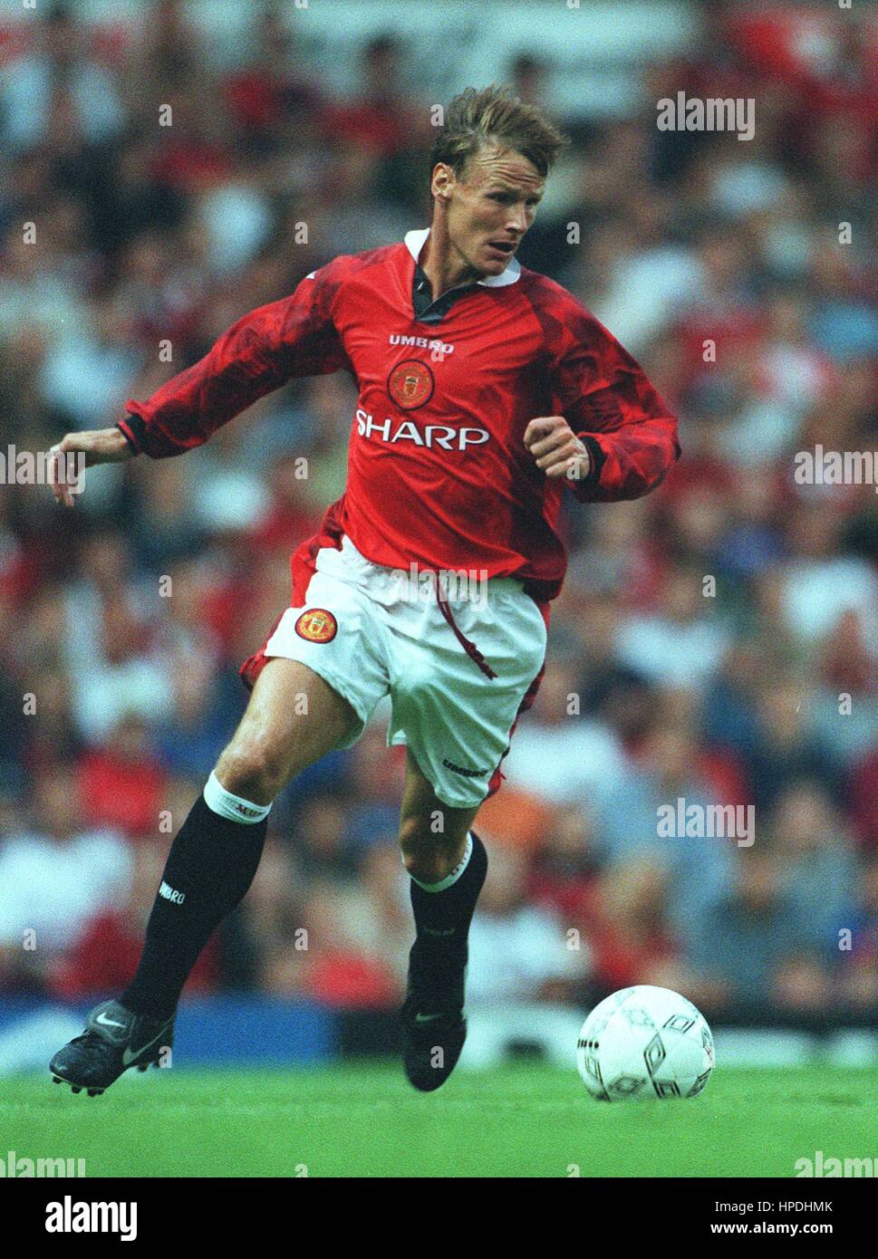 TEDDY SHERINGHAM MANCHESTER UNITED FC 14 August 1997 Stock Photo - Alamy