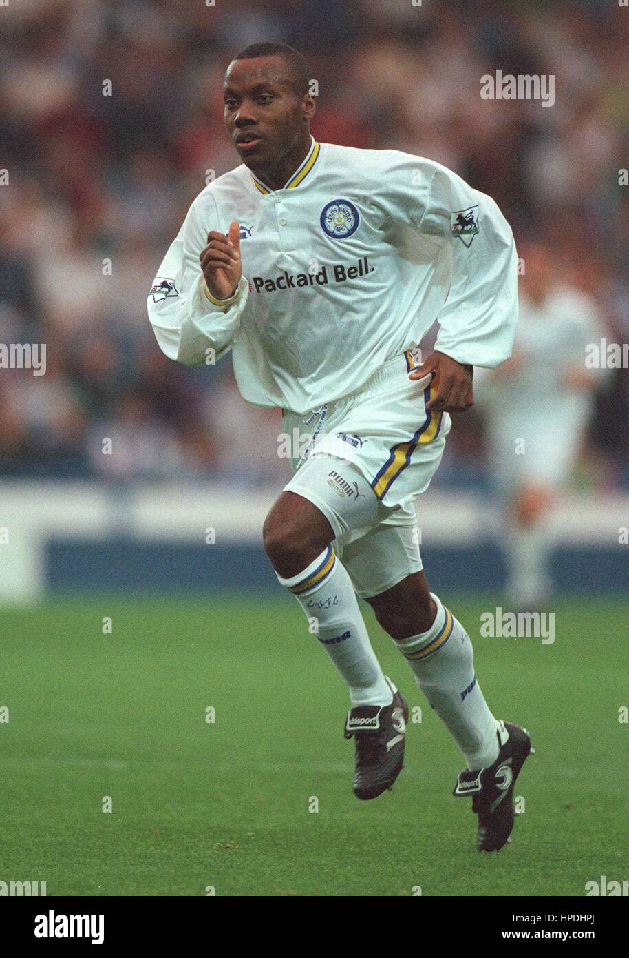 ROD WALLACE LEEDS UNITED FC 14 August 1997 Stock Photo - Alamy