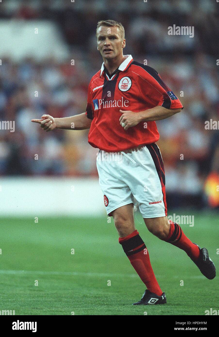 GEOFF THOMAS NOTTINGHAM FOREST FC 18 August 1997 Stock Photo - Alamy