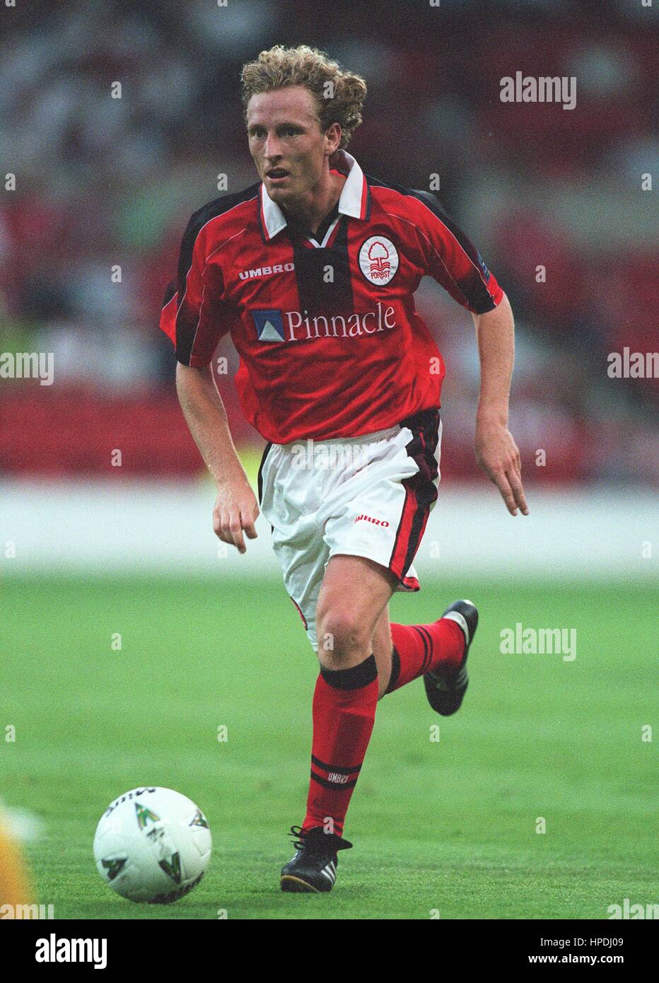 SCOT GEMMILL NOTTINGHAM FOREST FC 18 August 1997 Stock Photo - Alamy