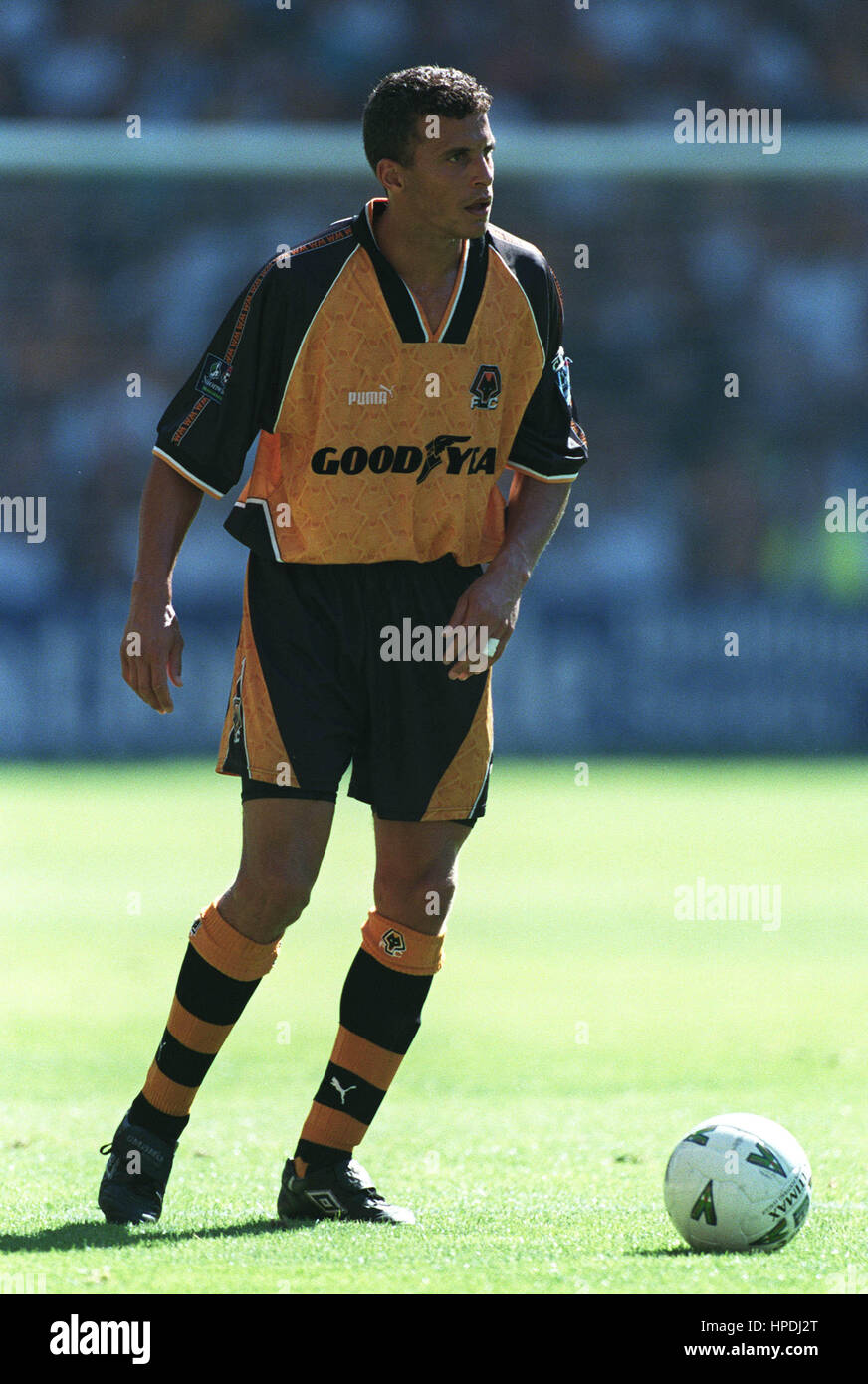 KEITH CURLE WOLVERHAMPTON WANDERERS FC 19 August 1997 Stock Photo - Alamy