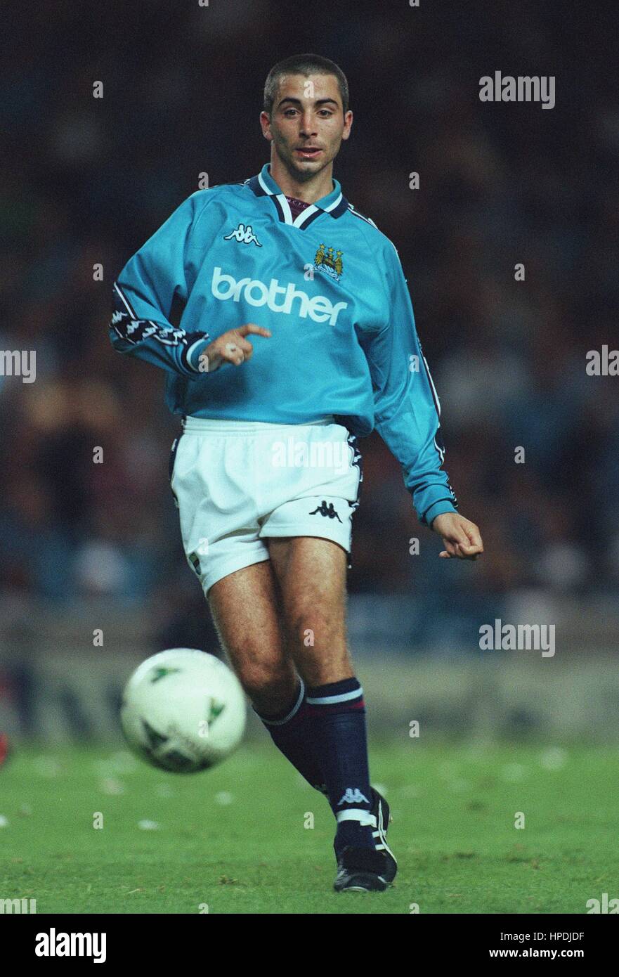 Football kevin horlock hi-res stock photography and images - Alamy