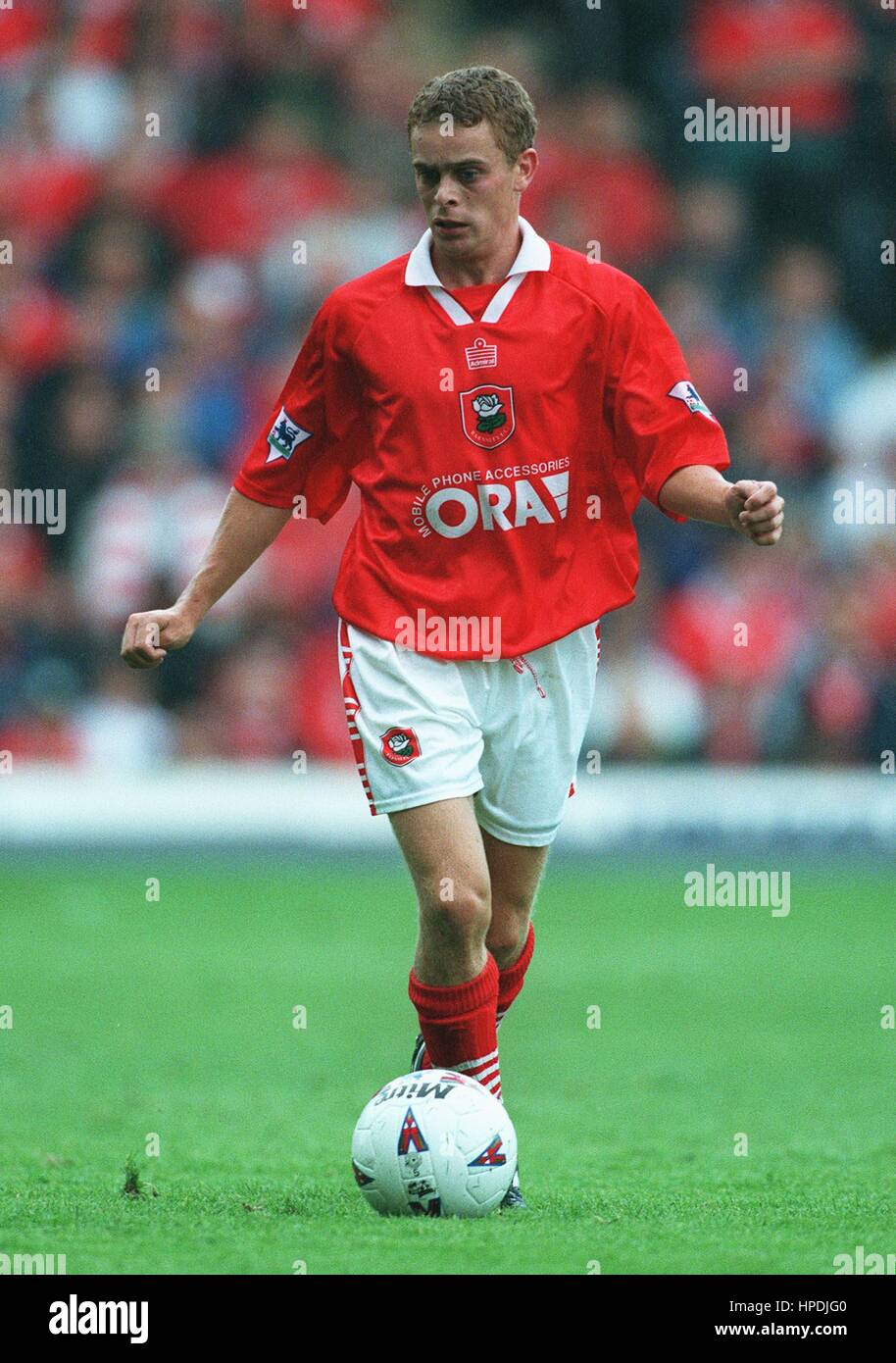 MARTIN BULLOCK BARNSLEY FC 24 August 1997 Stock Photo - Alamy