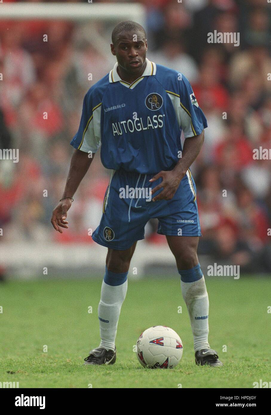 FRANK SINCLAIR CHELSEA FC 24 August 1997 Stock Photo - Alamy