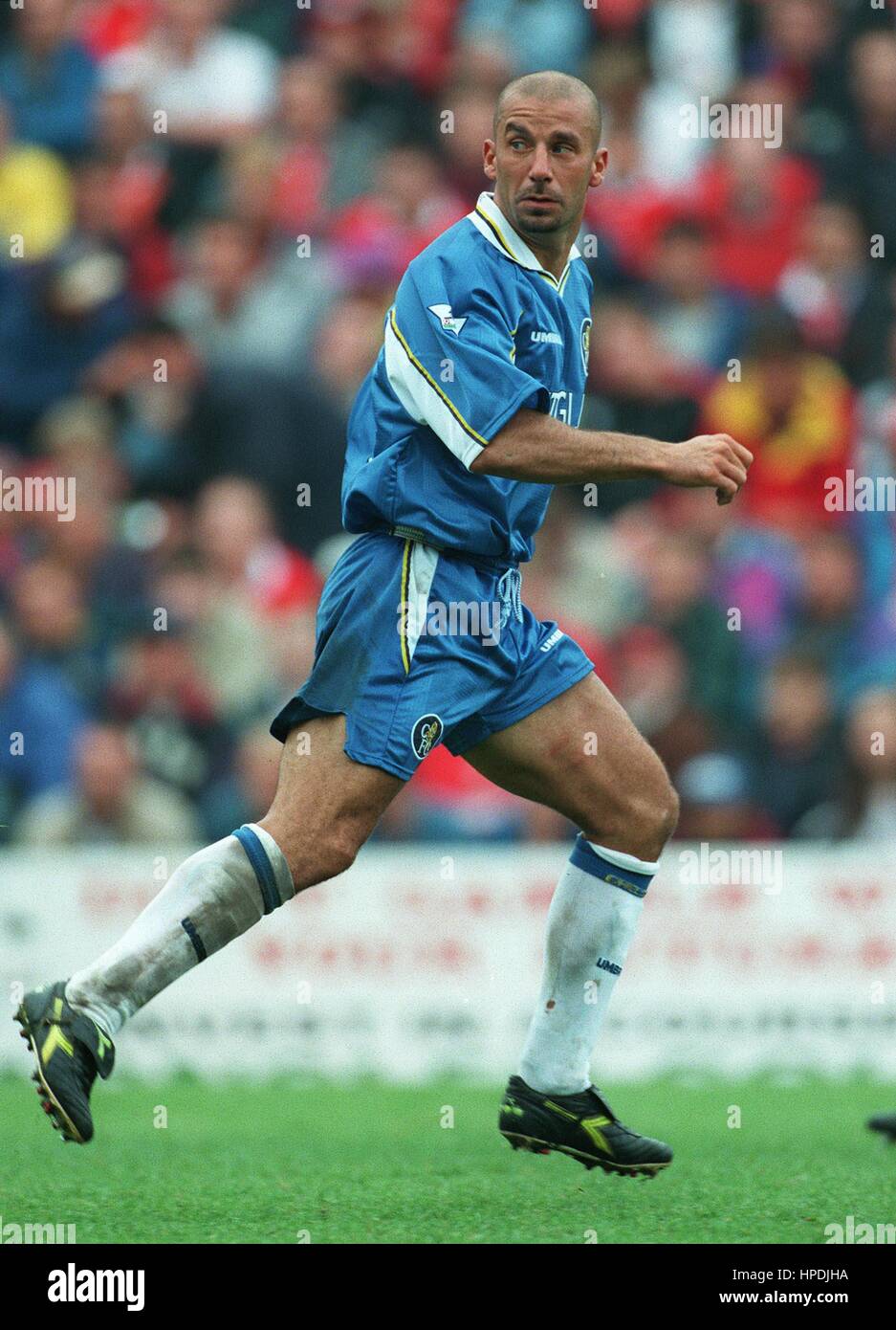 GIANLUCA VIALLI CHELSEA FC 24 August 1997 Stock Photo - Alamy
