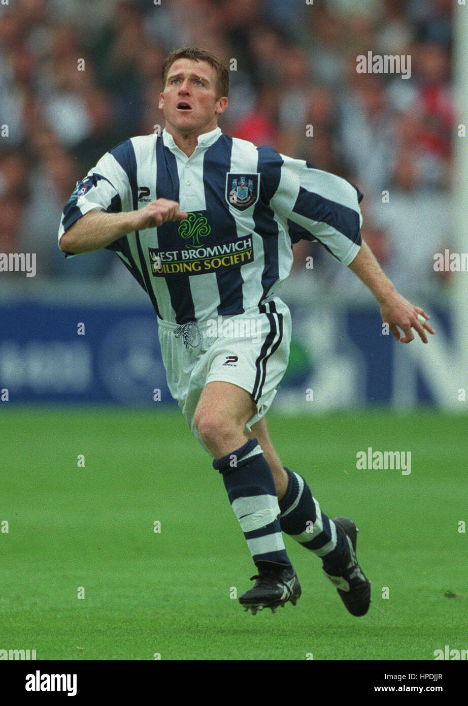 PETER BUTLER WEST BROMWICH ALBION FC 25 August 1997 Stock Photo - Alamy
