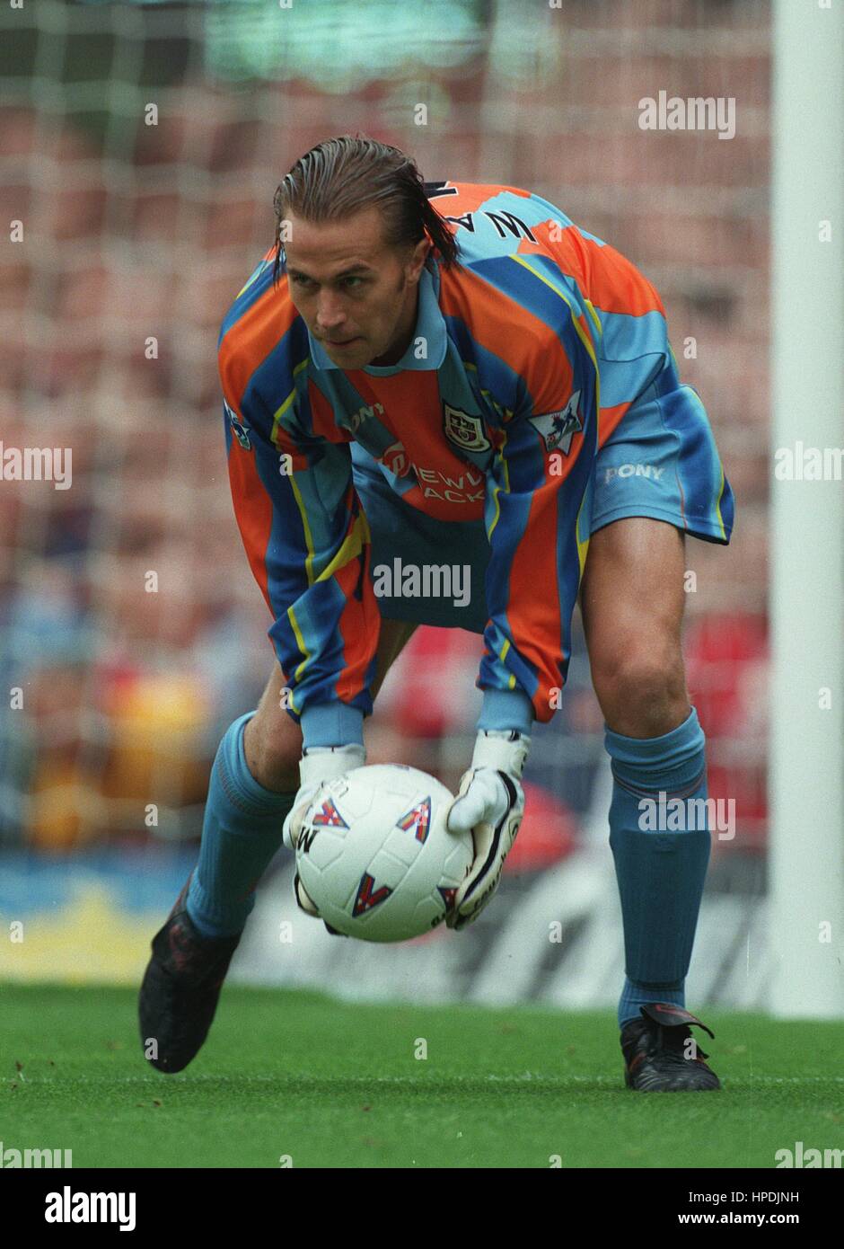 Ian walker tottenham hotspur hi-res stock photography and images - Alamy