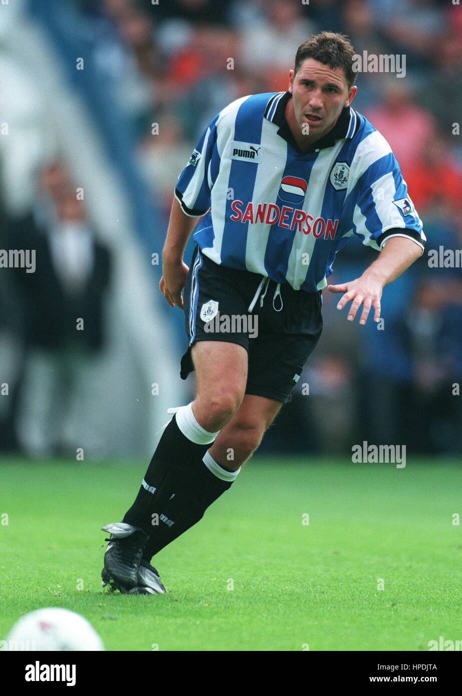 DAVID HIRST SHEFFIELD WEDNESDAY FC 01 September 1997 Stock Photo - Alamy