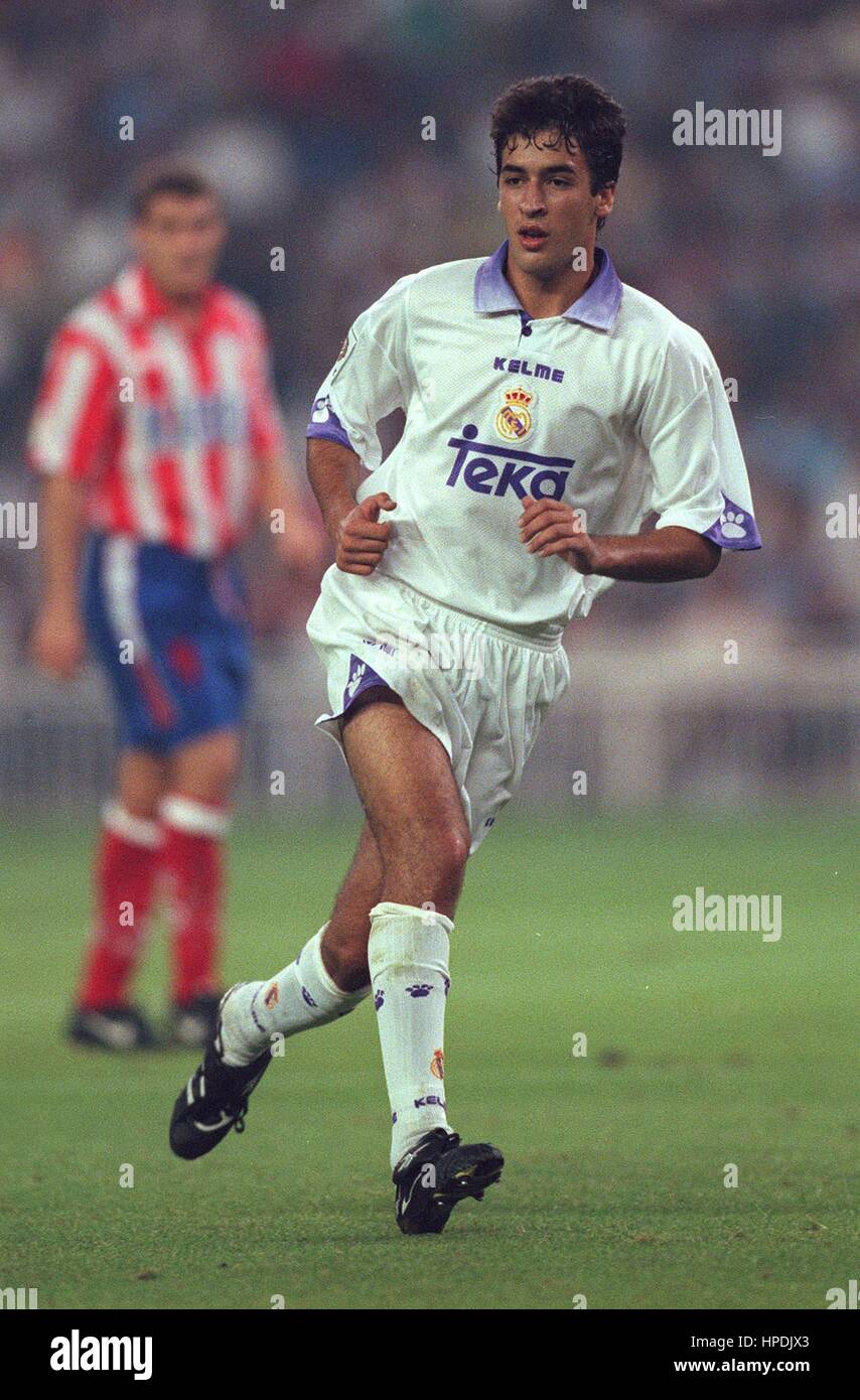 Real madrid raúl 1997 hi-res stock photography and images - Alamy