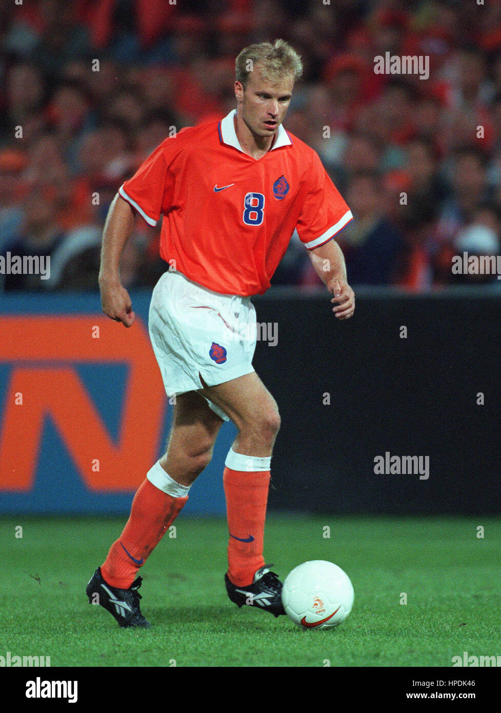 Dennis bergkamp holland arsenal fc hi-res stock photography and images ...