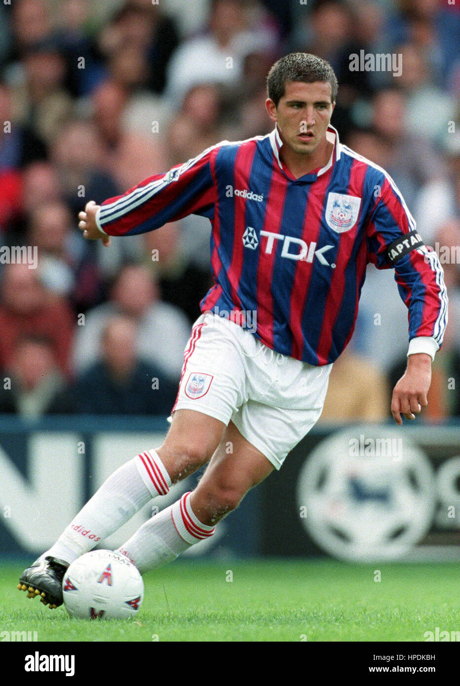 ANDY ROBERTS CRYSTAL PALACE FC 16 September 1997 Stock Photo - Alamy
