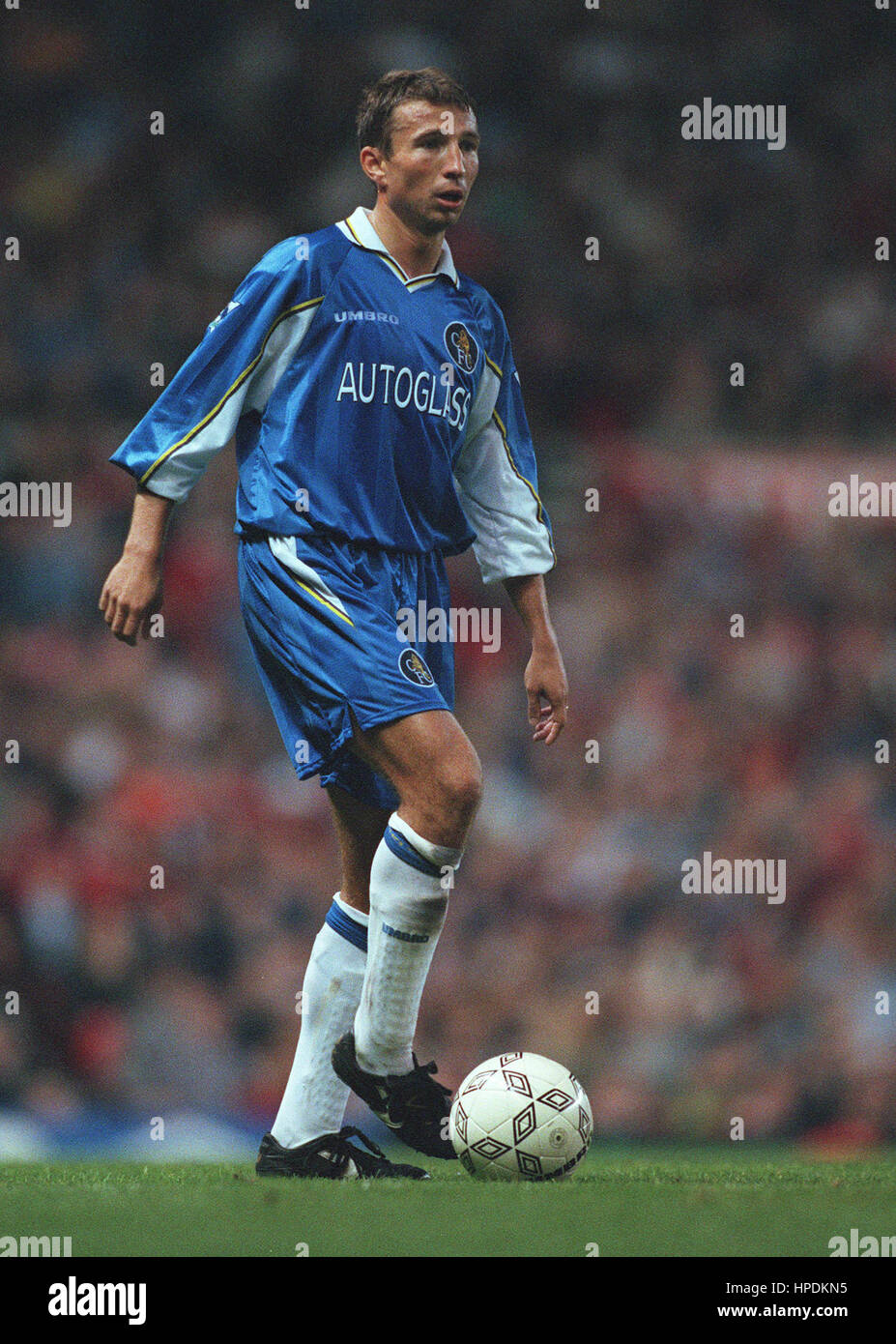 DAN PETRESCU CHELSEA FC 25 September 1997 Stock Photo - Alamy