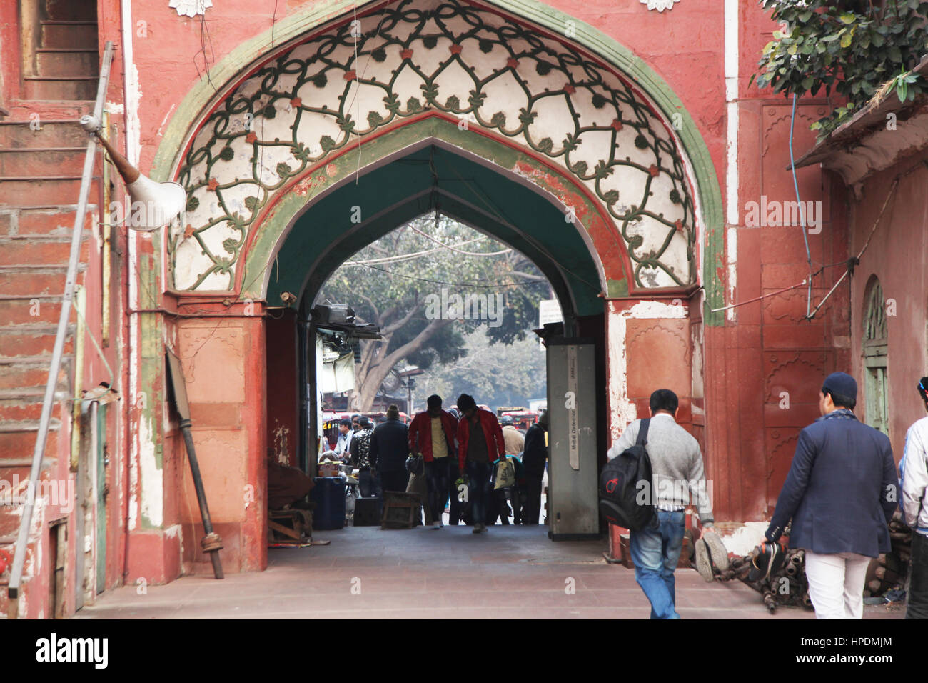Fatehpuri Mosque Entrance Gate, New Delhi, (Photo Copyright © by Saji ...