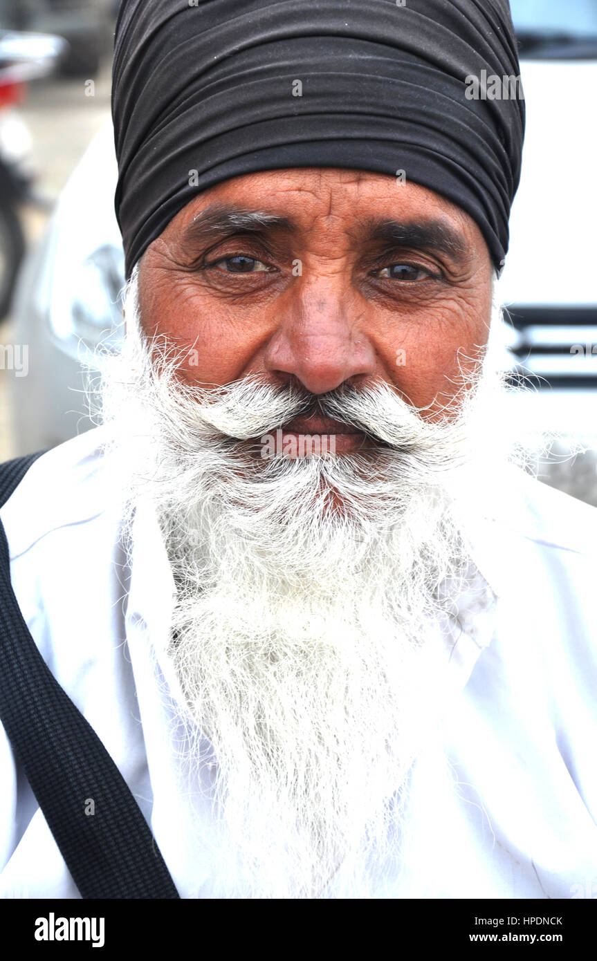 Portrait of a Sikh man from Haridwar, (Photo Copyright © Saji Maramon ...