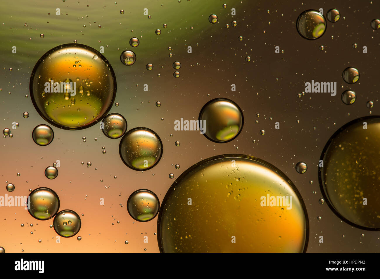 Oil and water mixture hi-res stock photography and images - Alamy