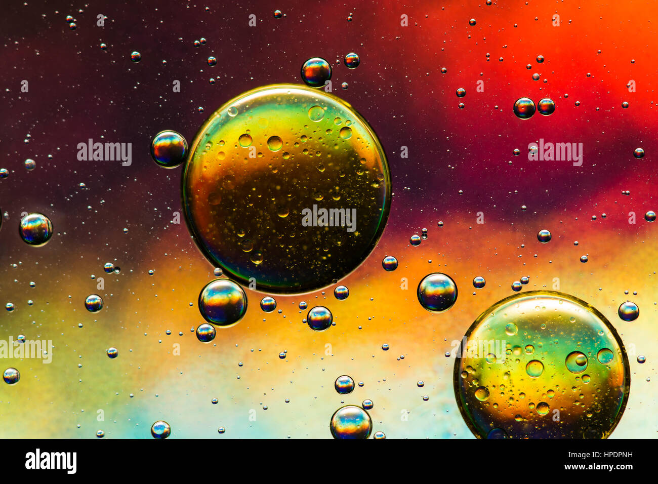 Psychedelic oil and water abstract Stock Photo - Alamy