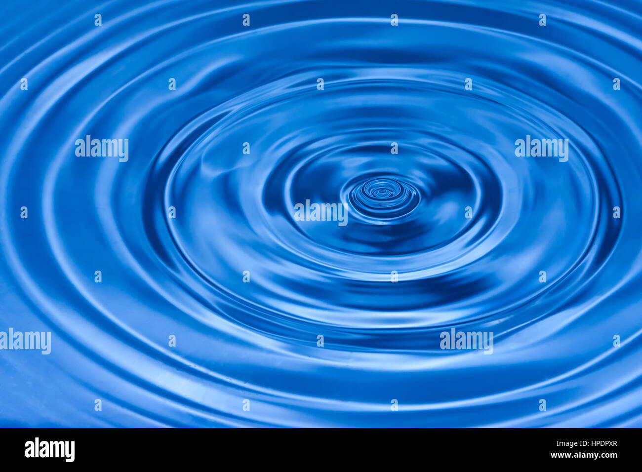 Ripple circle hi-res stock photography and images - Alamy
