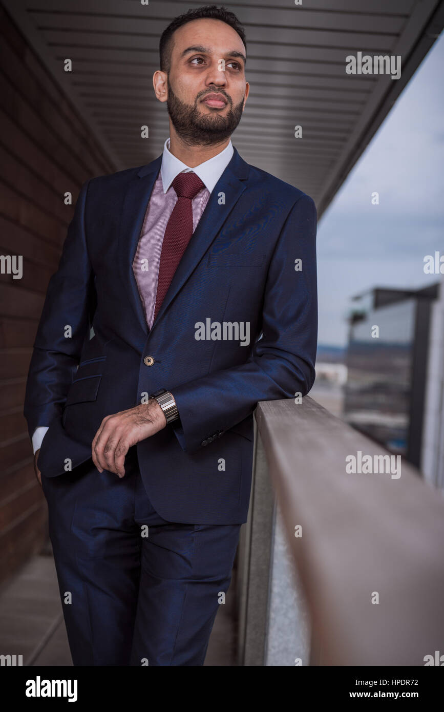 Mens Lifestyle Fashion Suit Model Stock Photo - Alamy