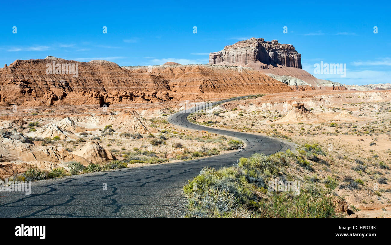 Rocky desert landscape hi-res stock photography and images - Alamy