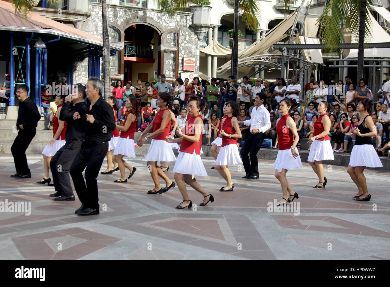 Everyone dances hi-res stock photography and images - Alamy