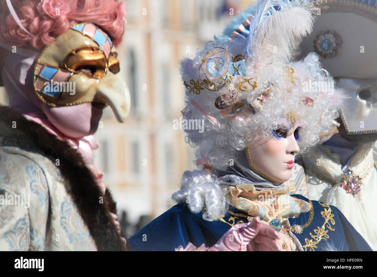 Venice carnival costume and mask Stock Photo - Alamy
