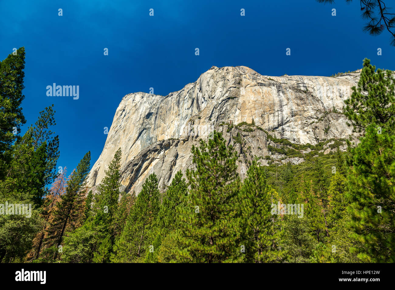 El capitan is vertical rock formation in yosemite national park hi-res ...