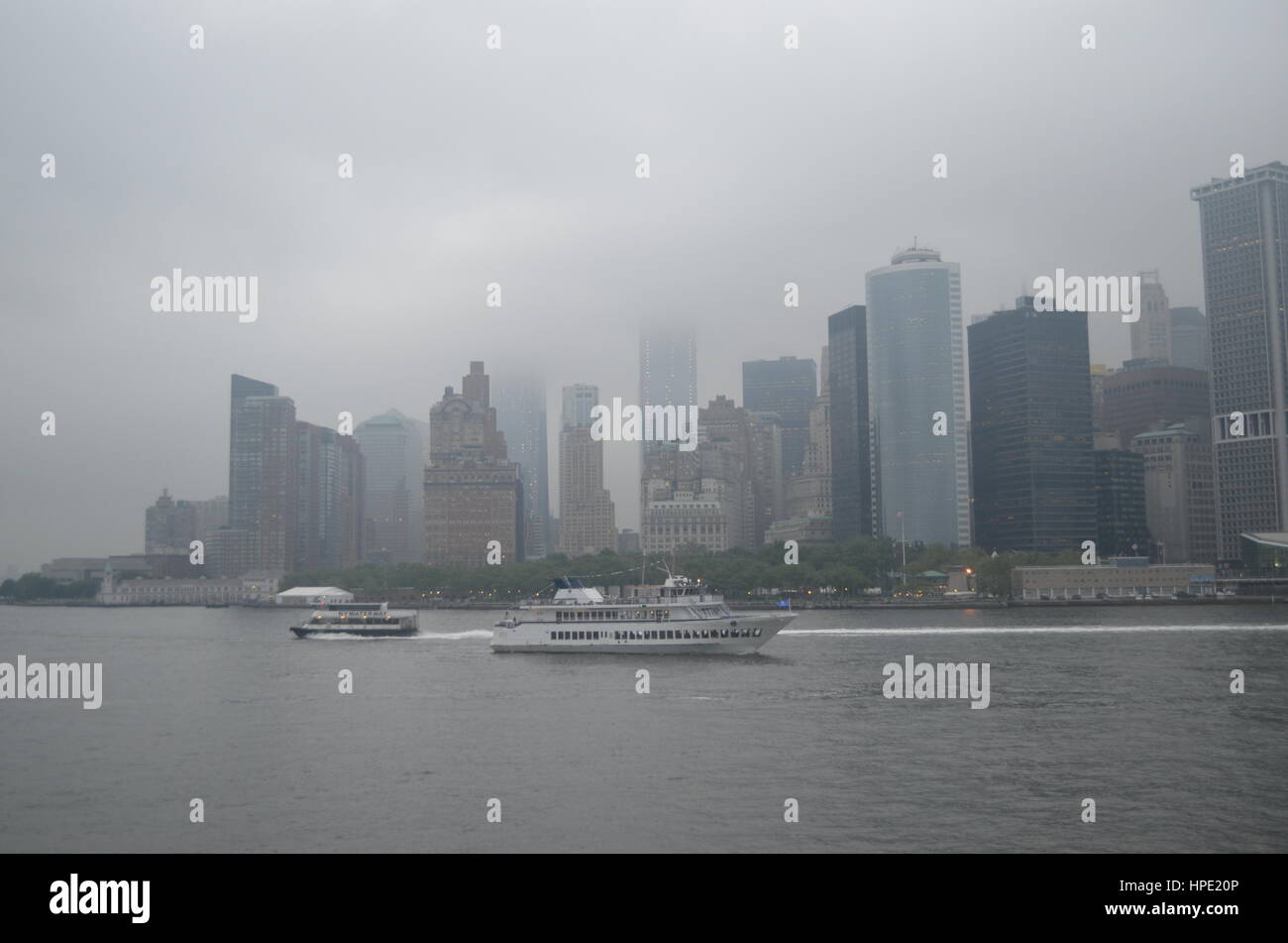 Manhattan bay in a misty day, New York, USA Stock Photo - Alamy