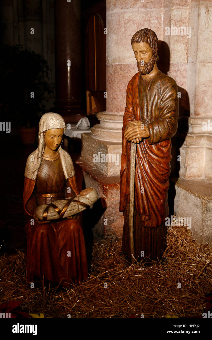 St zeno of verona statue hi-res stock photography and images - Alamy