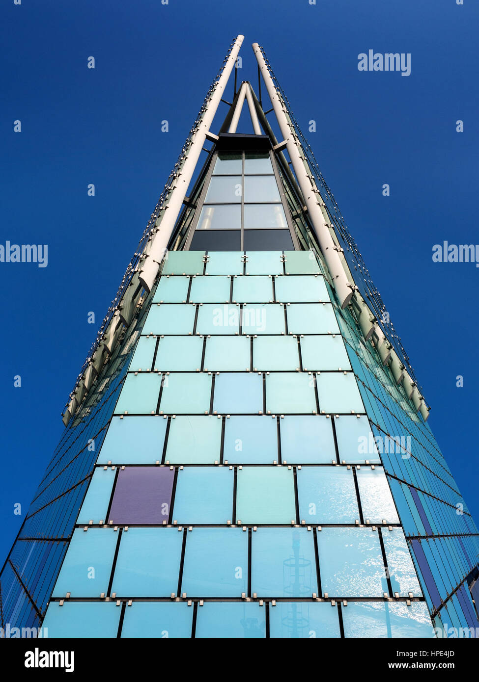 Hull modern architecture hi-res stock photography and images - Alamy