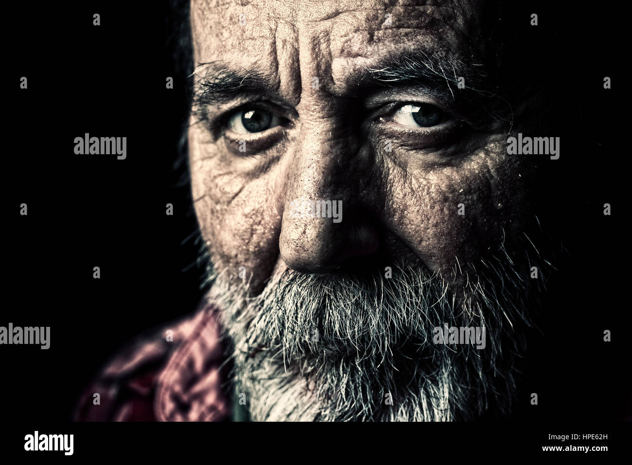 Portrait homeless elder man hi-res stock photography and images - Alamy