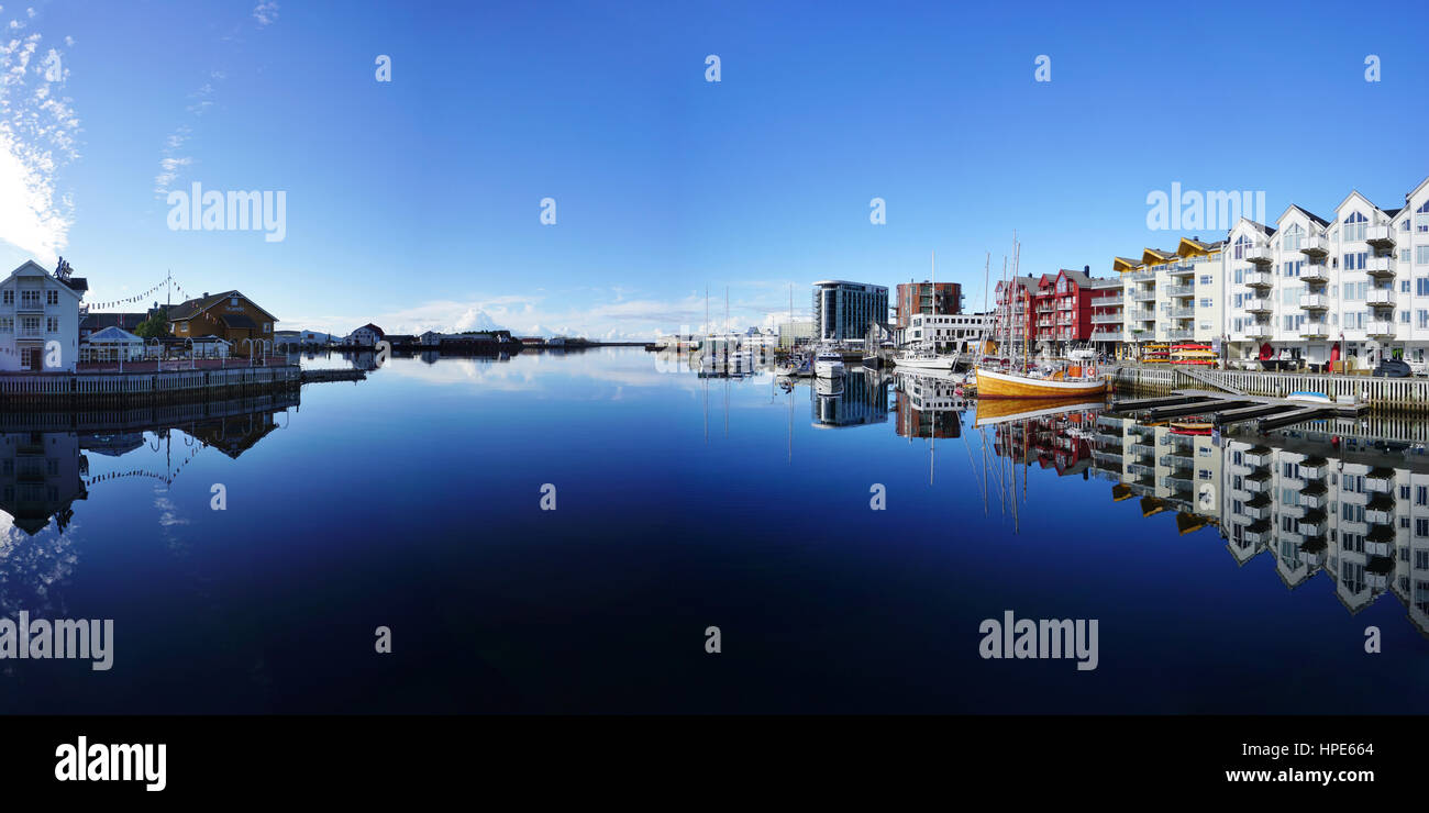 Svolvaer port hi-res stock photography and images - Alamy