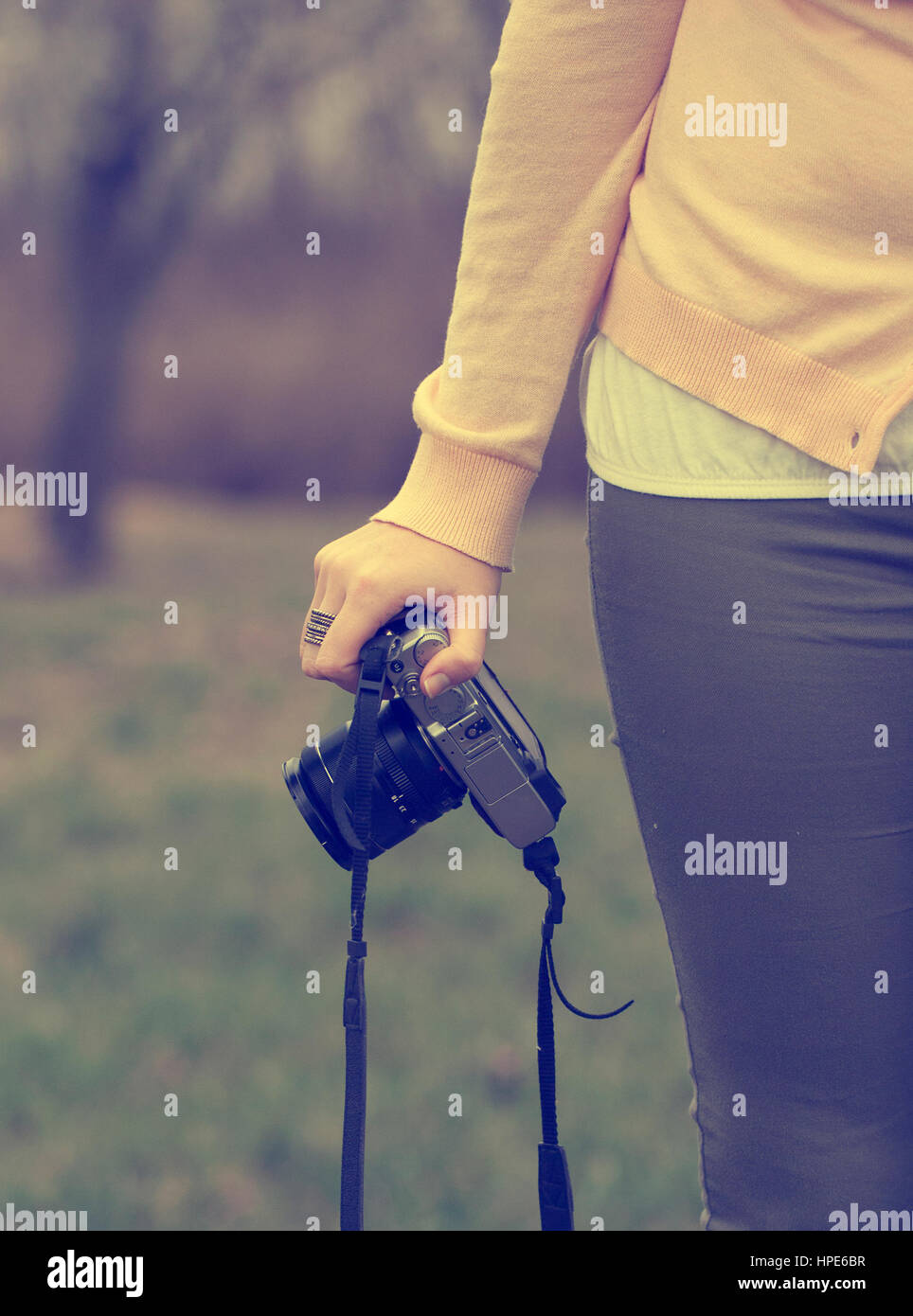 Woman vintage camera sunset hi-res stock photography and images - Alamy