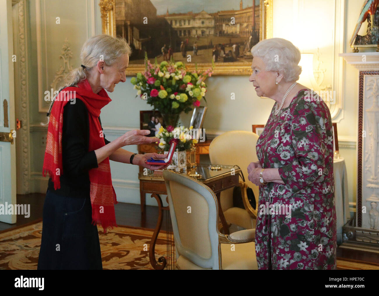 Queens gold medal hi-res stock photography and images - Alamy