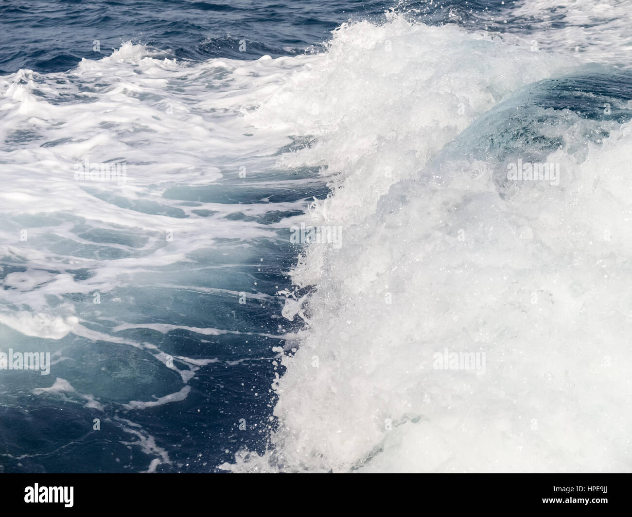 Water spray from boat hi-res stock photography and images - Alamy