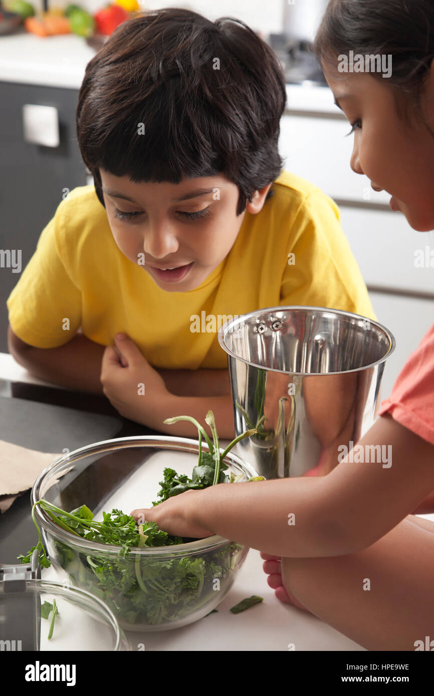 Brother and sister kitchen hi-res stock photography and images - Alamy