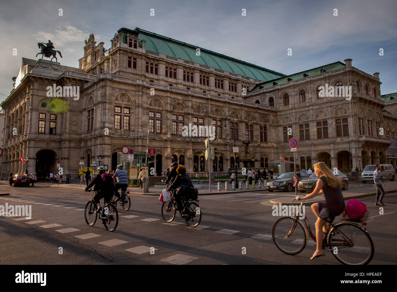 Vienna ringstrasse opera house hi-res stock photography and images - Alamy
