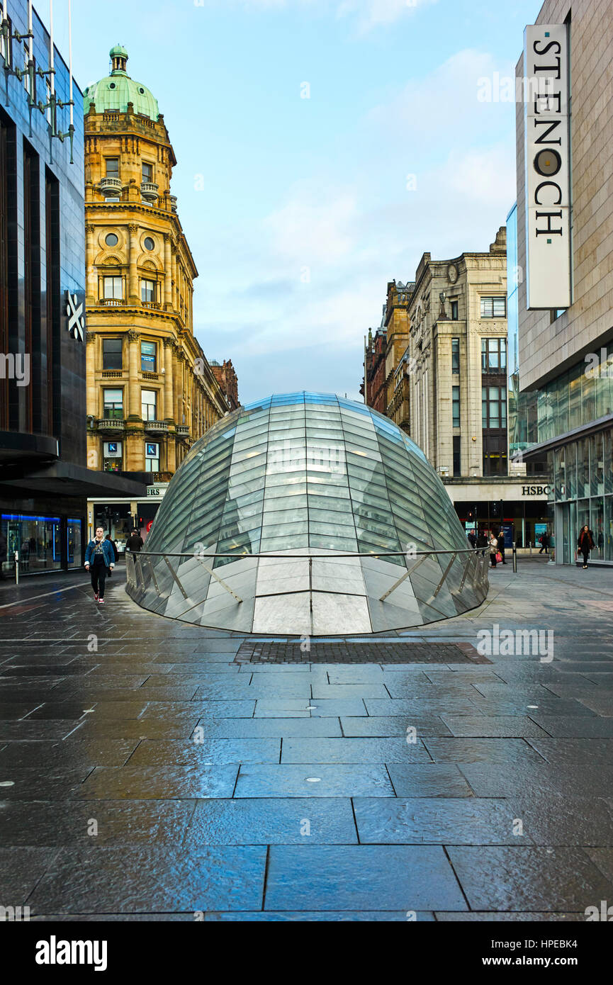 Glasgow subway train hi-res stock photography and images - Alamy