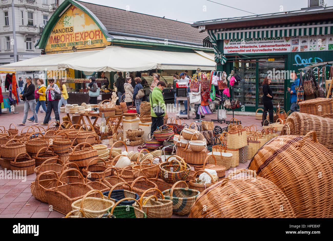 Vienna austria naschmarkt flea market hi-res stock photography and ...
